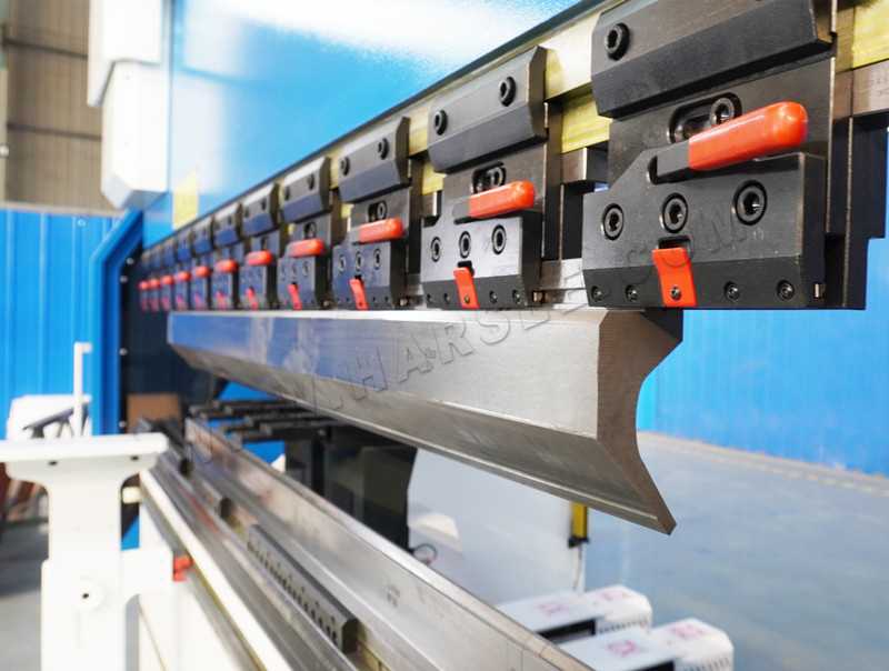 How to Operate a CNC Press Brake - HARSLE